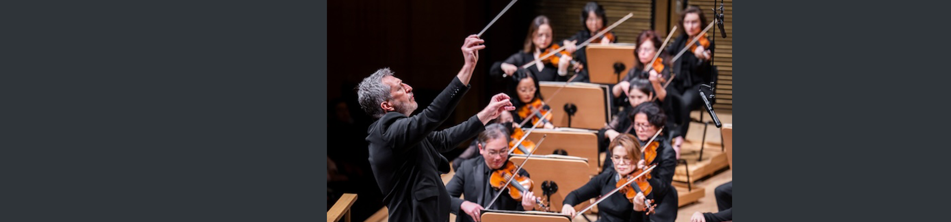 Adès conducts New York Philharmonic, Los Angeles Philharmonic, and ...